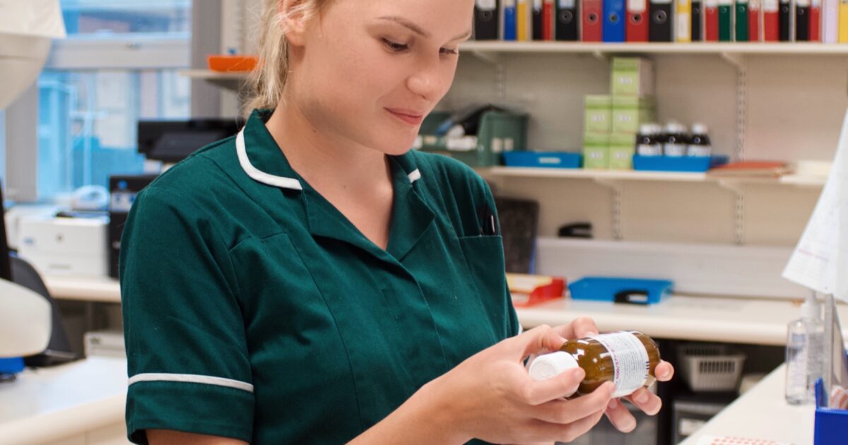Would you like to become a Pharmacy Technician Apprentice? - NHS Careers NW